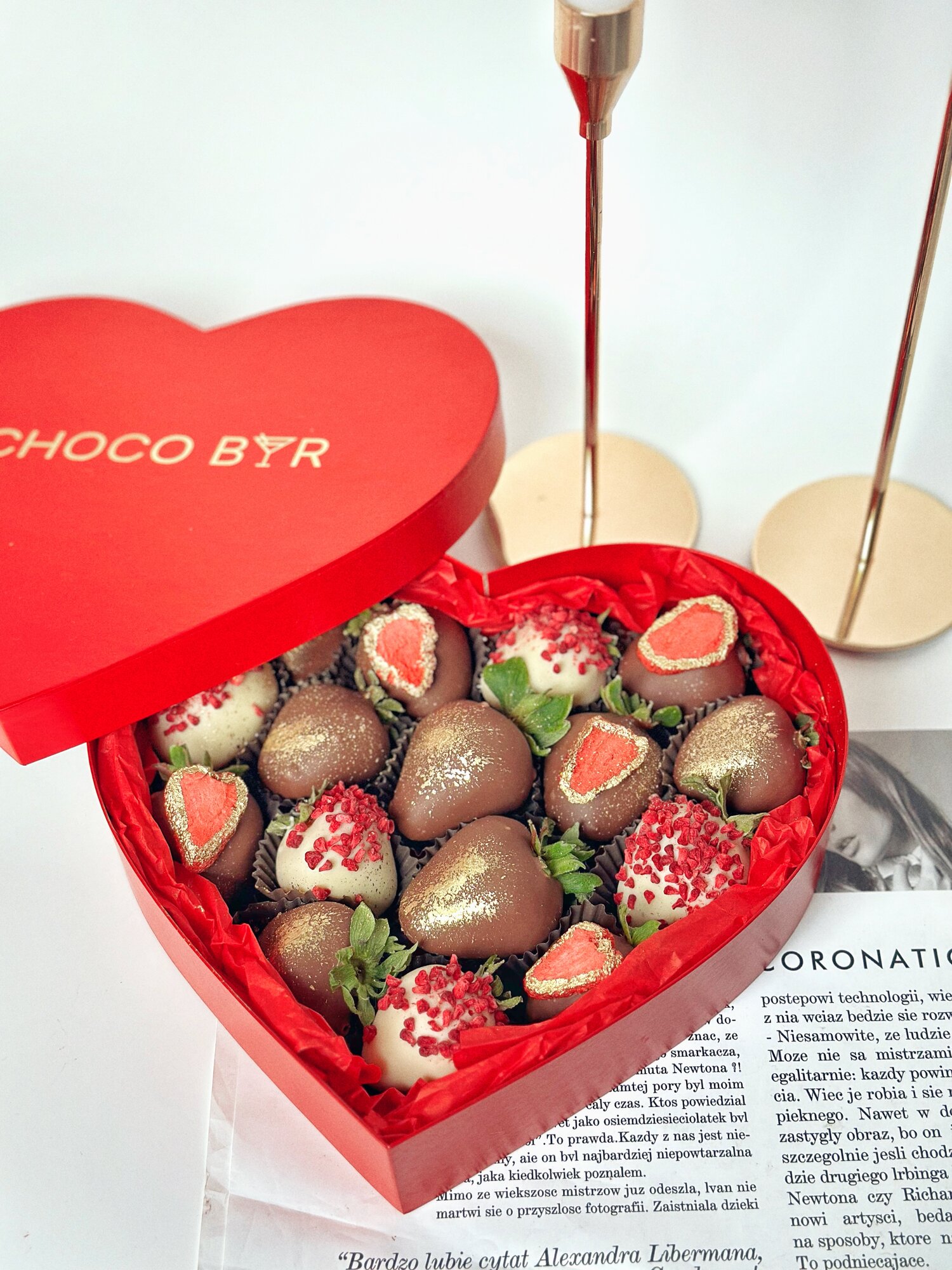 Клубника в шоколаде / Подарочный набор в коробке сердце (12-16шт) подарочная упаковка