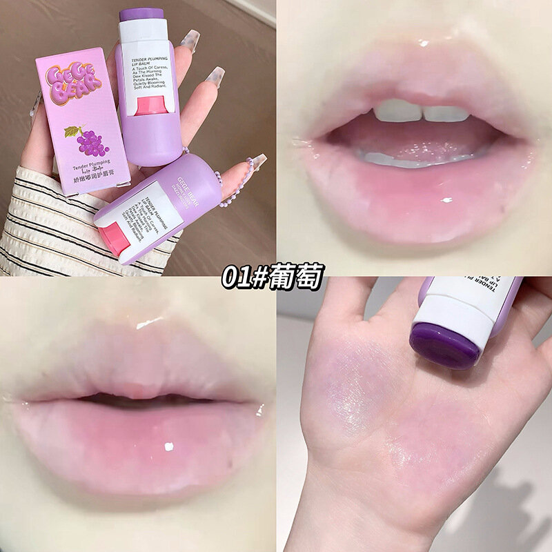Бальзам для губ Gegebear Little Bear Delicate and Plump увлажняет, прозрачен, не липнет, имеет свежий фруктовый аромат и украшен подвеской.