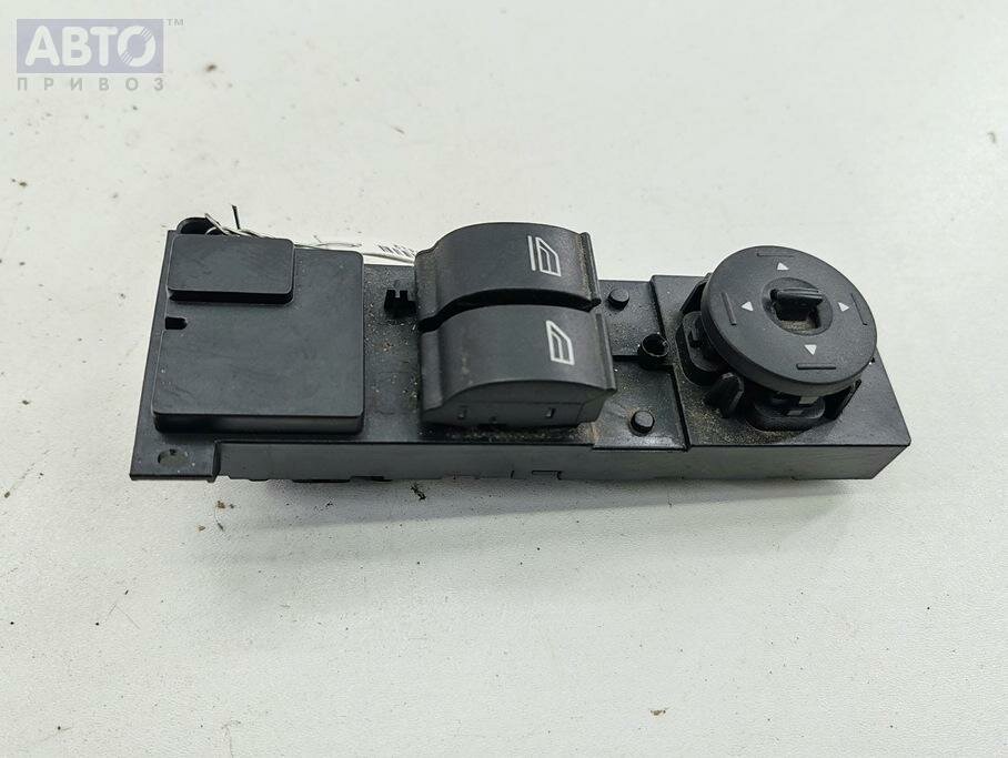 Блок кнопок управления стеклоподъемниками Ford Focus 2 (2004-2010)