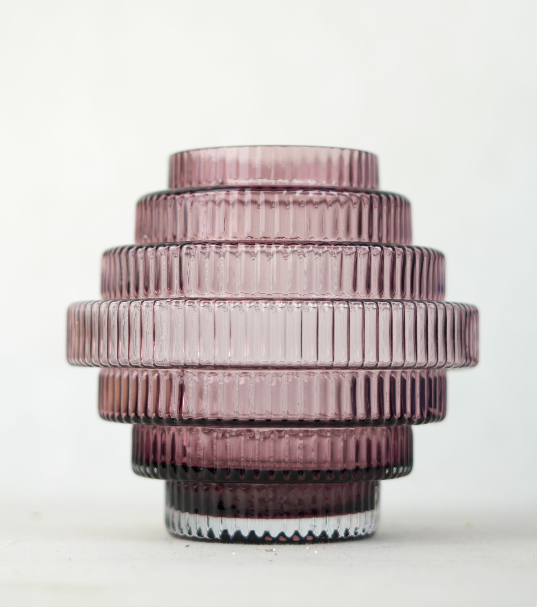 Ваза Каскад дымчато-розовая, высота 23 см, Country Artists