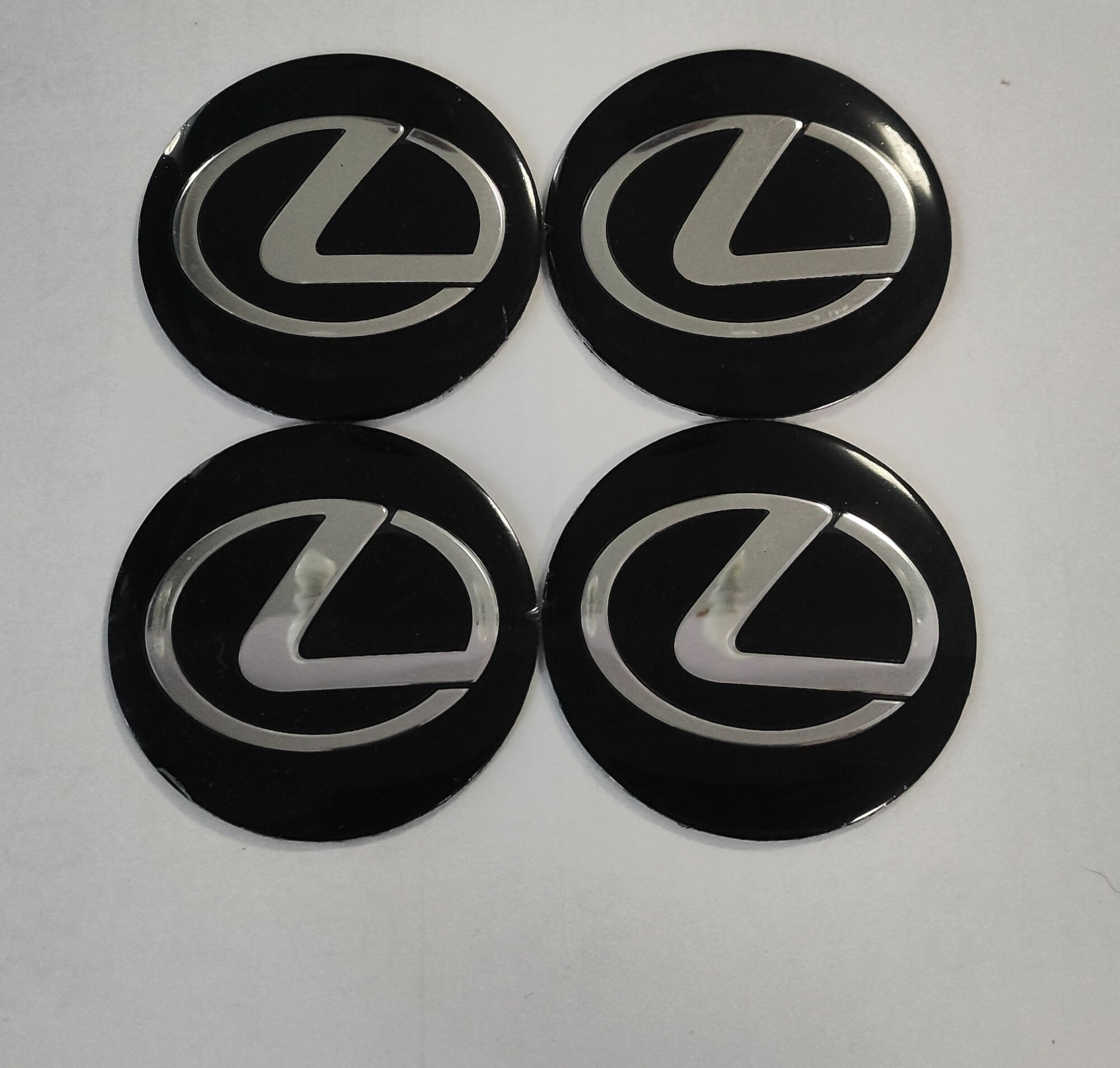 Наклейки на диски автомобиля Lexus (d-56 мм)