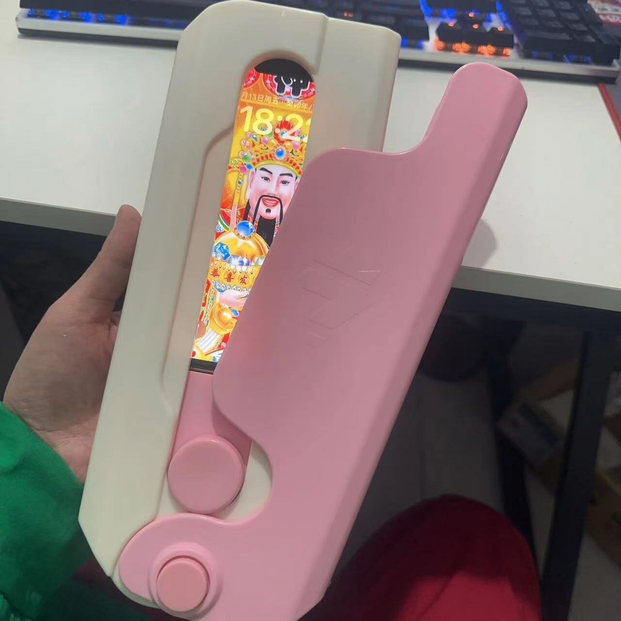 Чехол Big Mac Rob, для iPhone 15 Plus, розовый с белым
