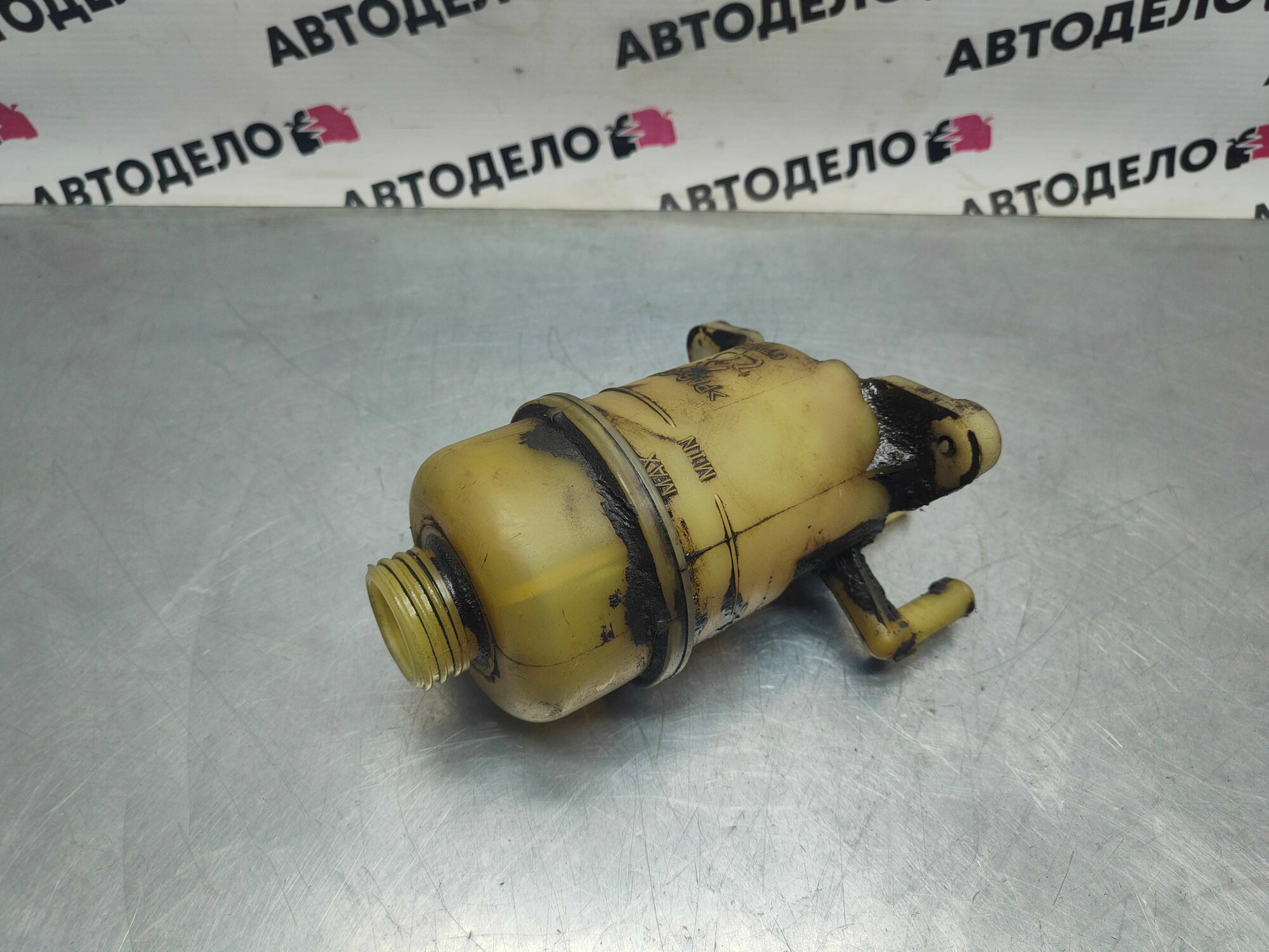 Бачок гур Mazda Bongo Friendee SG 1997 г.в