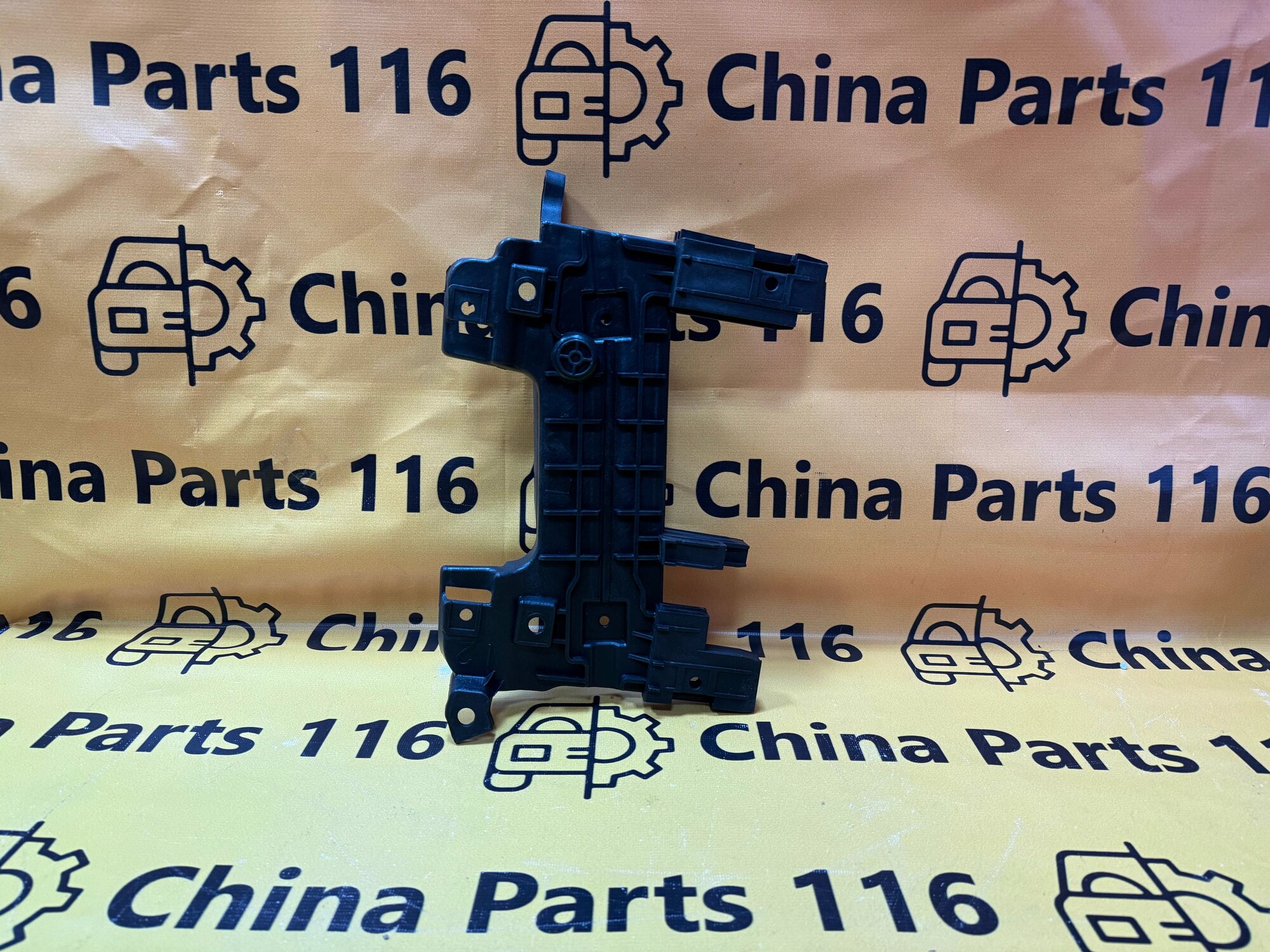 Кронштейн крепления решетки радиатора левый Haval Jolion рестайлинг 2024-Н. В.