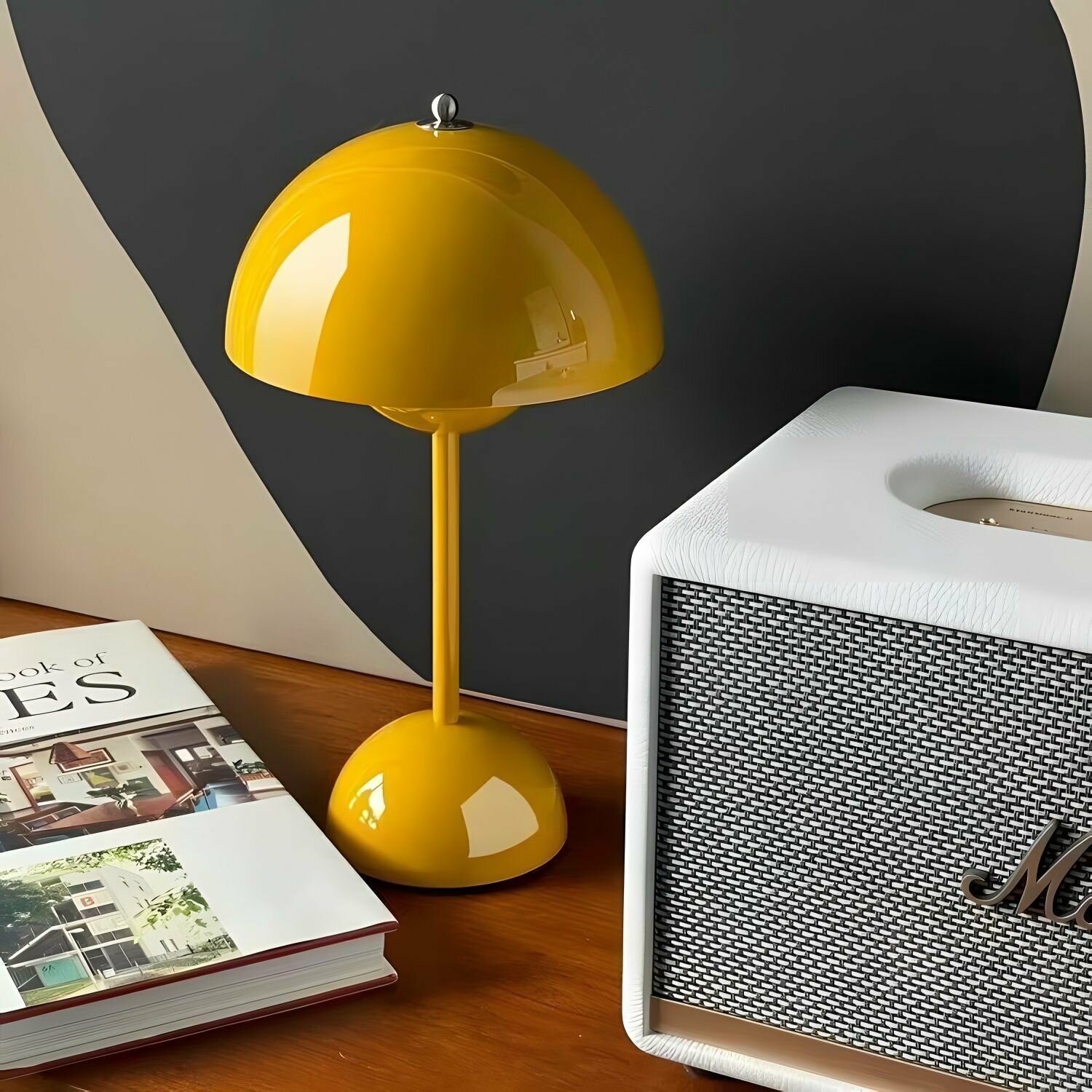 Настольный светильник