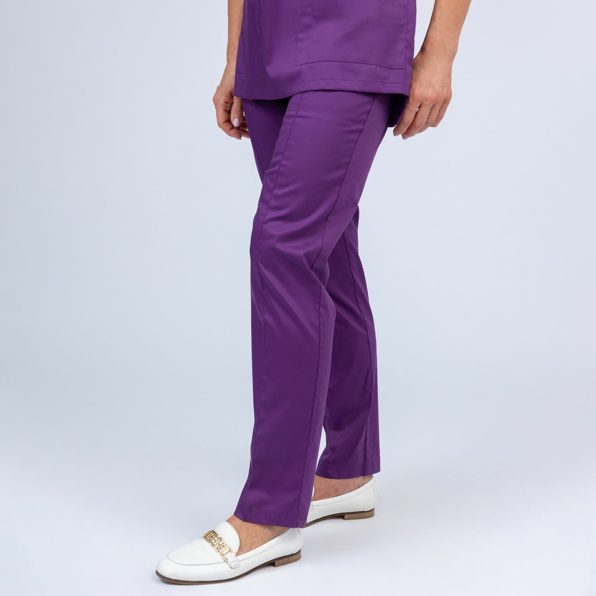 Премиальная медицинская одежда/Брюки медицинские фиолетовые 46 размера на рост 170-176 см