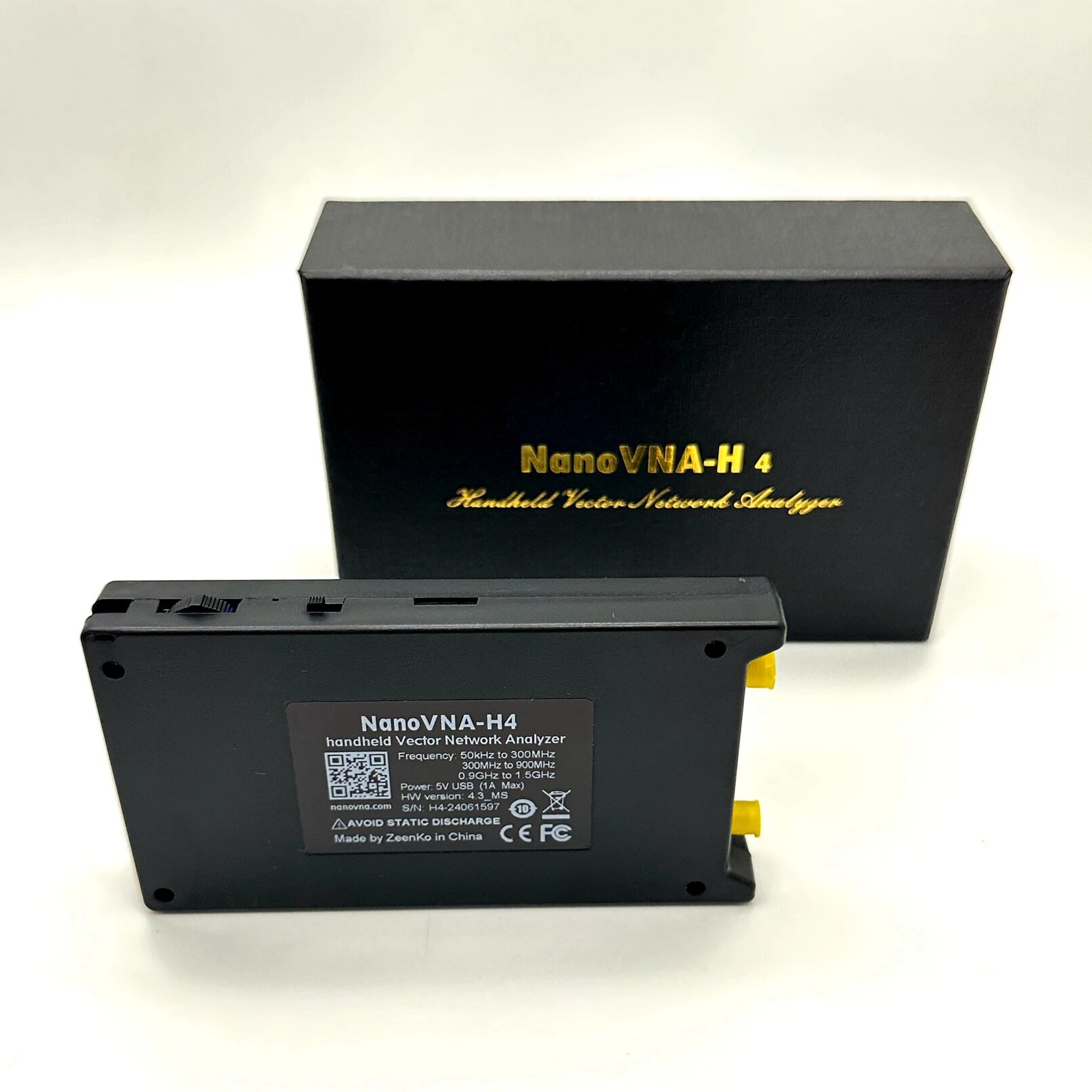 NanoVNA-H4 Handheld Vector Network Analyzer