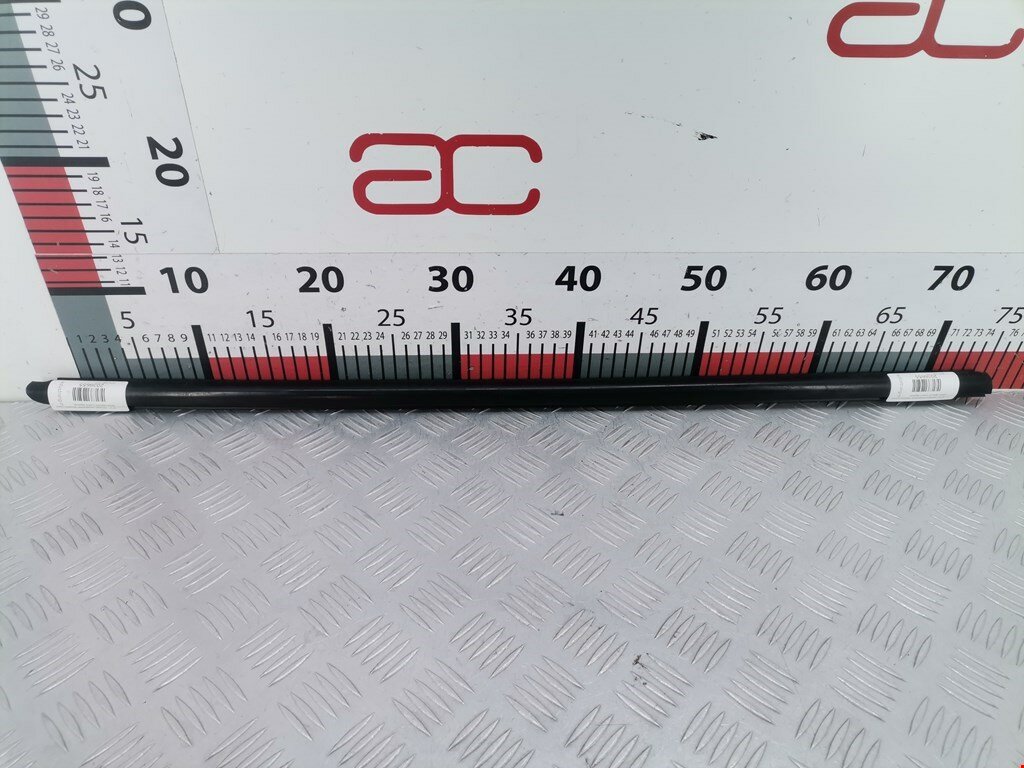 Накладка декоративная (молдинг) стекла двери передней правой Renault Logan 2 арт. 2036655