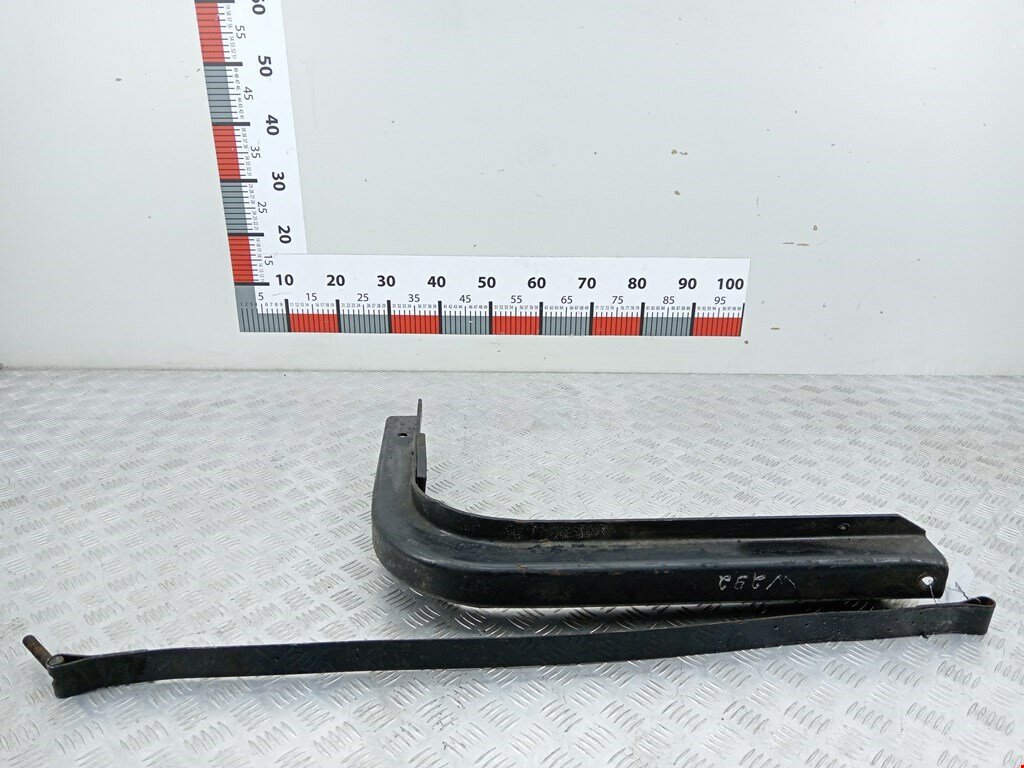 Крепление топливного бака MAN TGL арт. 1947767