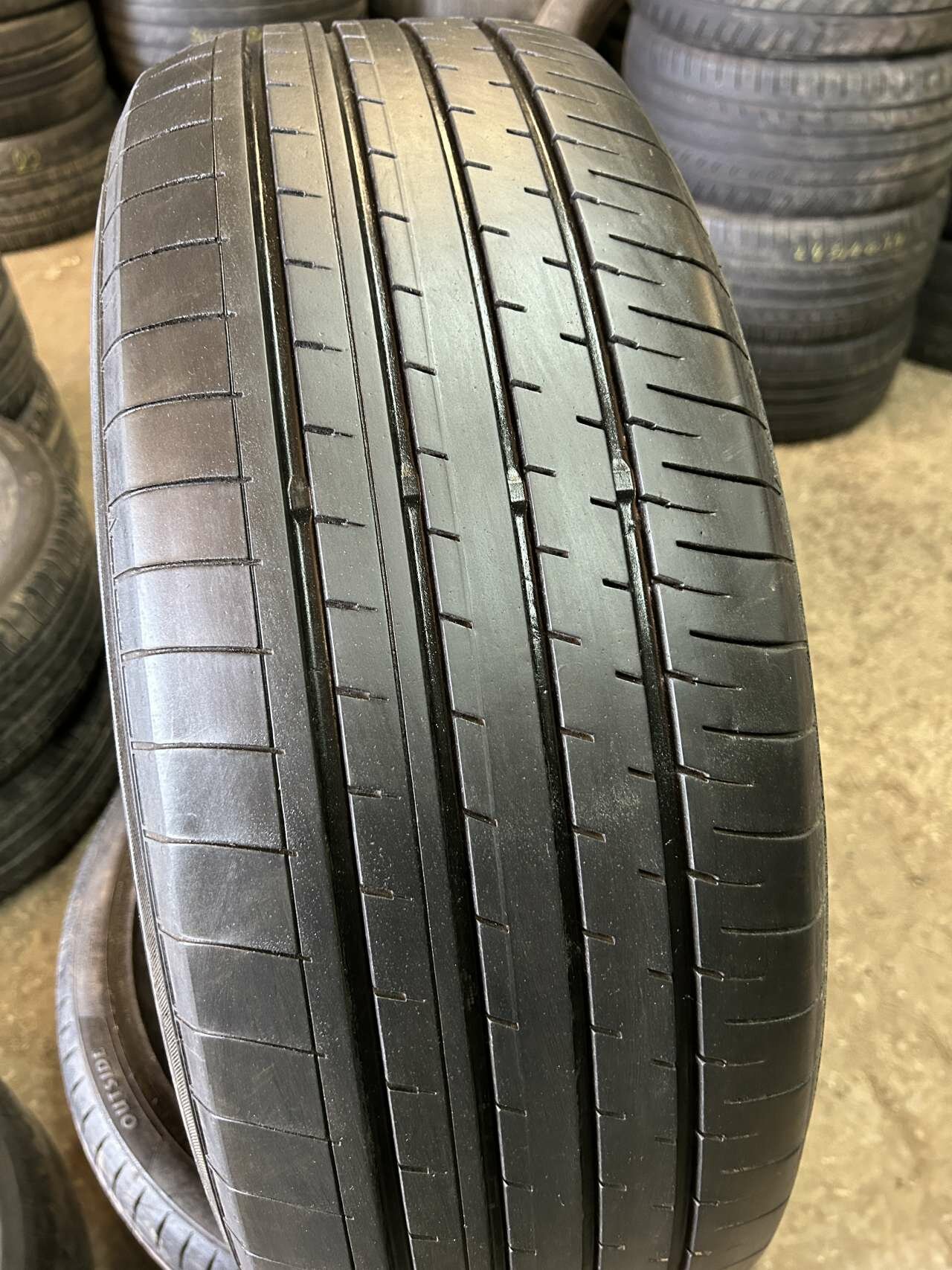 235/60 R18 103W Yokohama BluEarth-XT AE61 остаток:5 мм год:2021 арт:5bfa6c4a