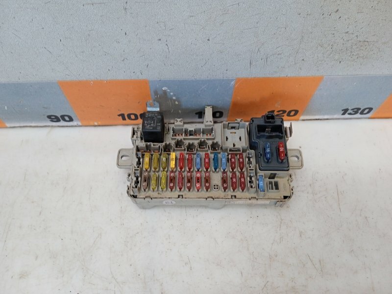 Б/У Хонда Цивик Блок предохранителей Honda Civic 1995 6, MB2 311109 HONDA арт. 38200ST3G01