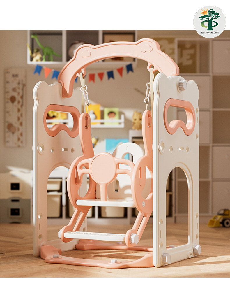 Крытые качели для детского дома