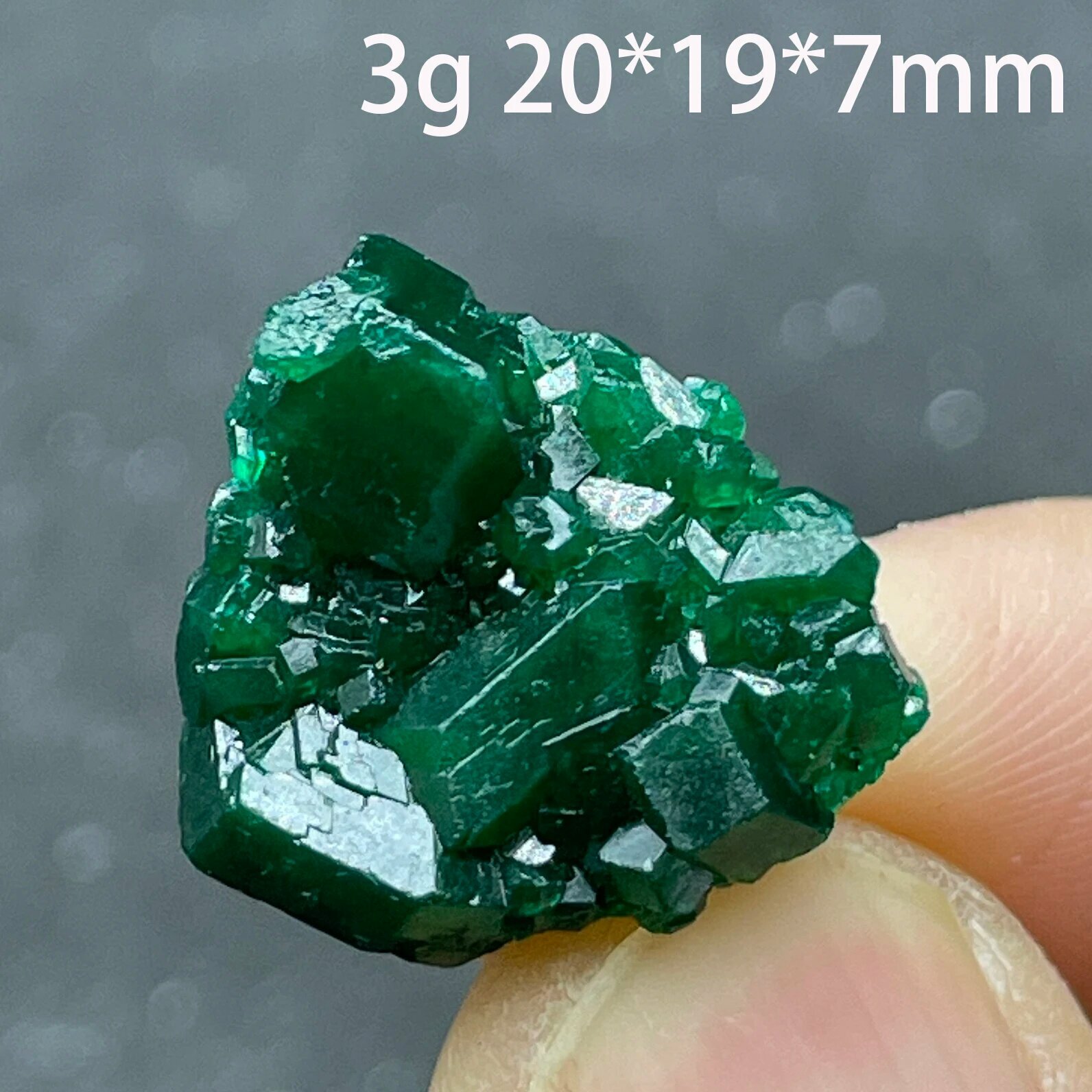 Зеленый диоптаз, кристалл