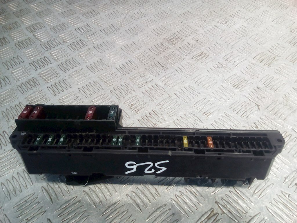 Блок предохранителей BMW 5-Series (E60/E61) 61146932452 арт. 510539
