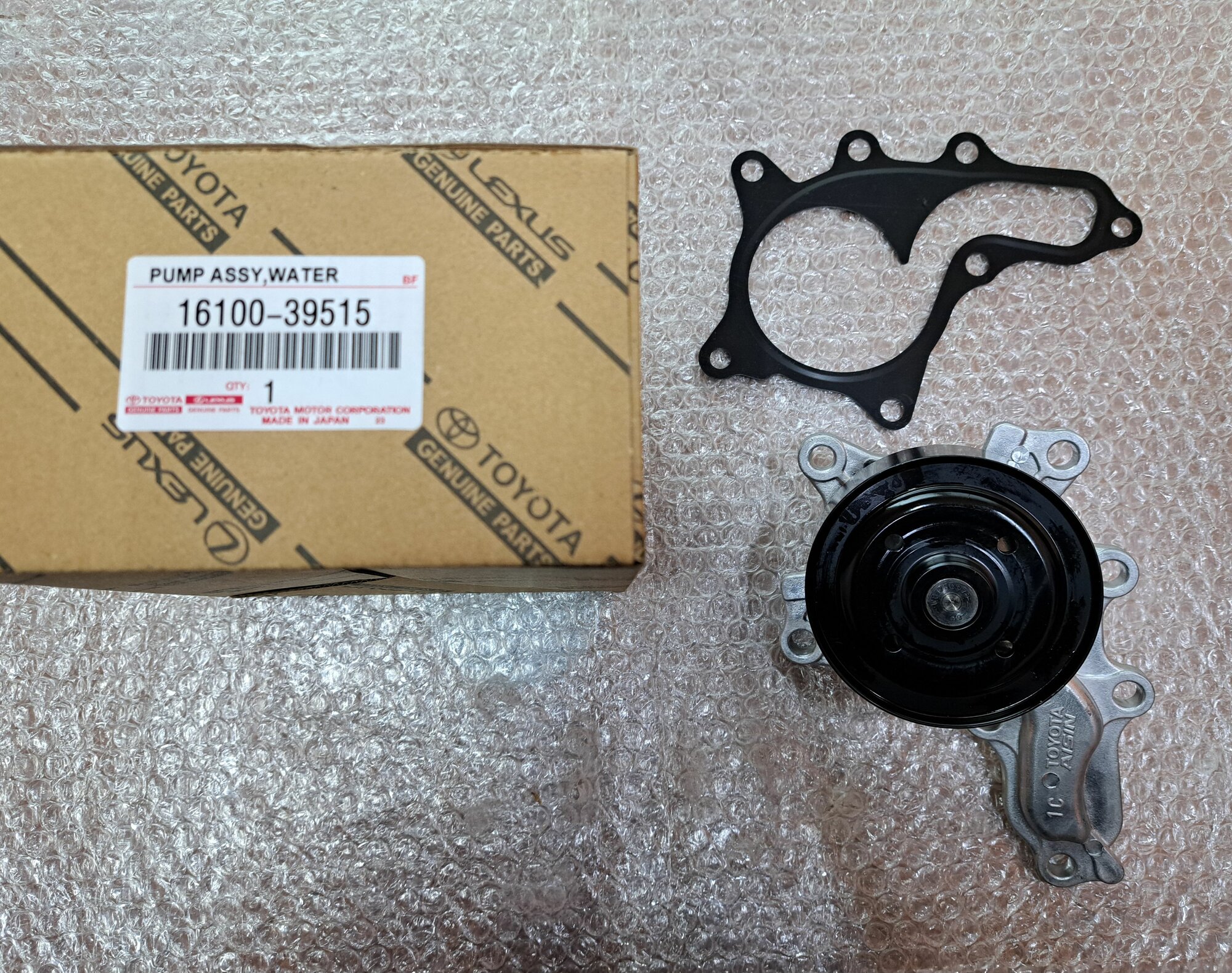 Насос охлаждающей жидкости (помпа) Камри XV50, Камри XV70, Венза 2013-2016, Рав 4, Хайлендер III