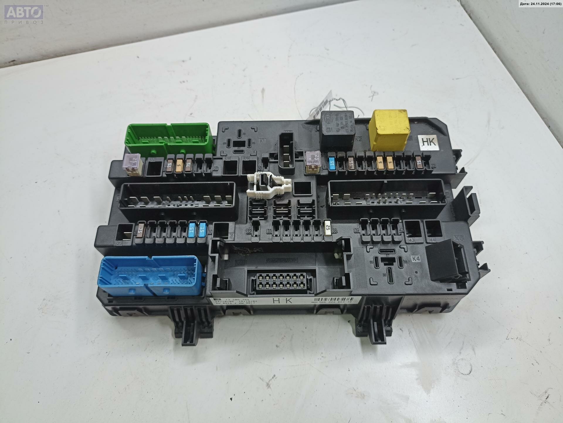 Блок предохранителей Opel Astra H (2004-2009)