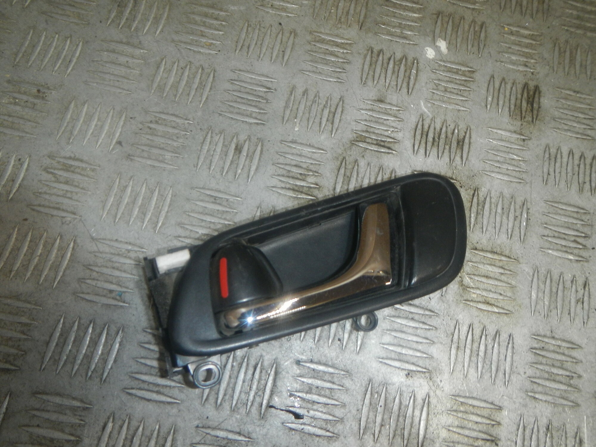 Б/У Ручка двери внутренняя левая, Subaru (Субару)-OUTBACK (B13) (03-09) SUBARU OUTBACK (B13) (03-09) задняя Потертости. 5...