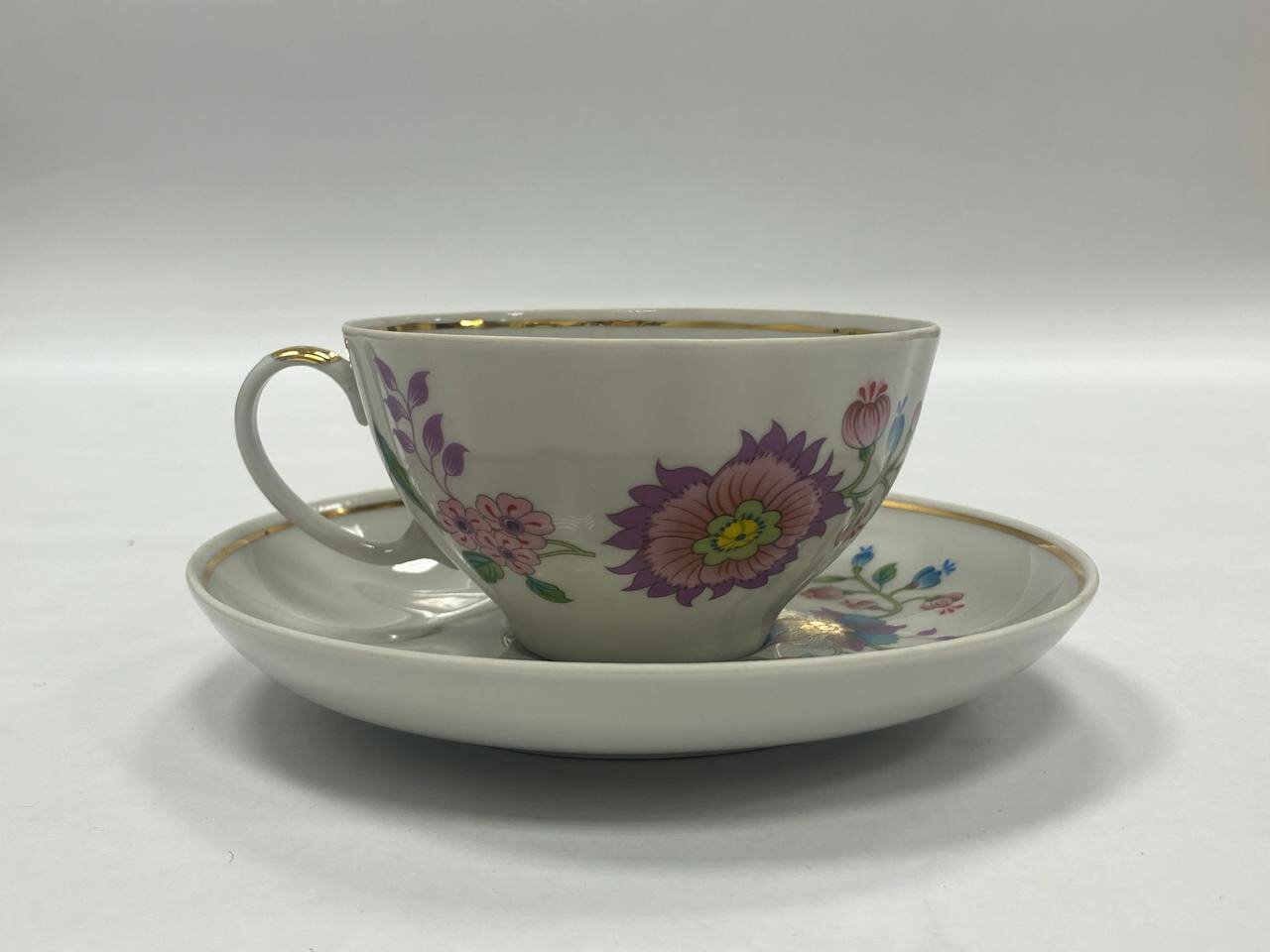 Пара чайная, фасон белый "Луговые цветы", Дулевский фарфоровый завод (ДФЗ)