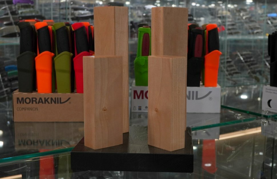 Магнитная подставка-держатель для ножей Иванычъ Квадрат