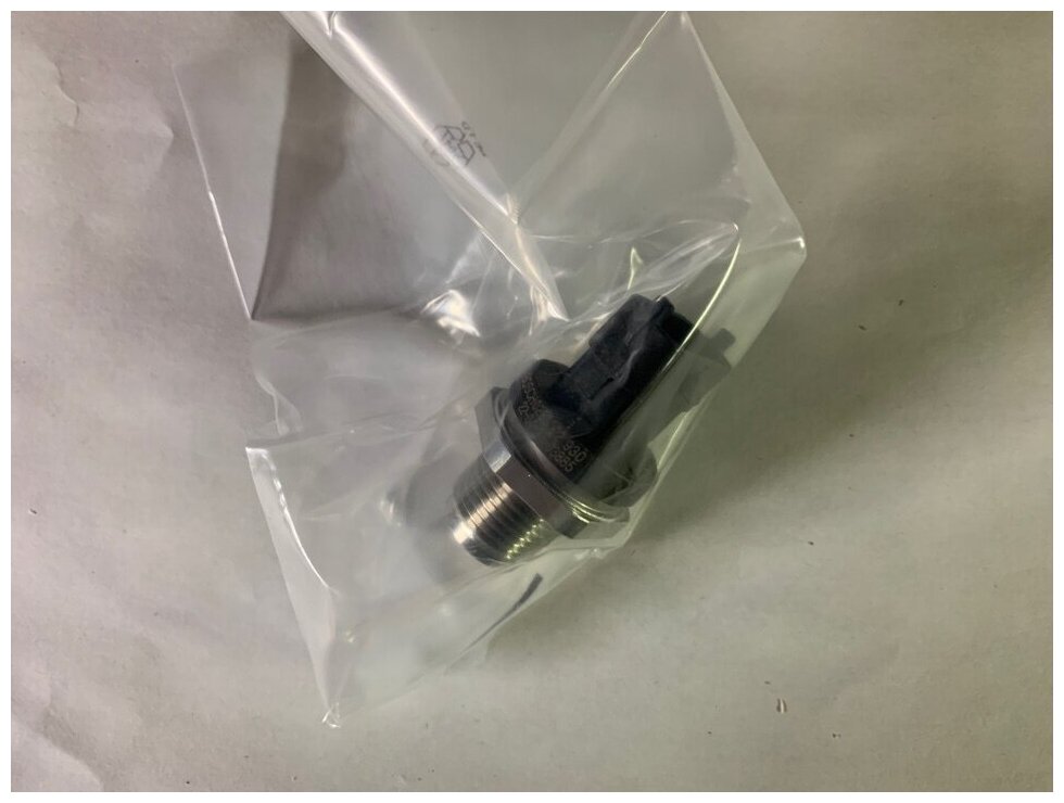 Датчик давления топлива MAN дв. D0834, 36 BOSCH