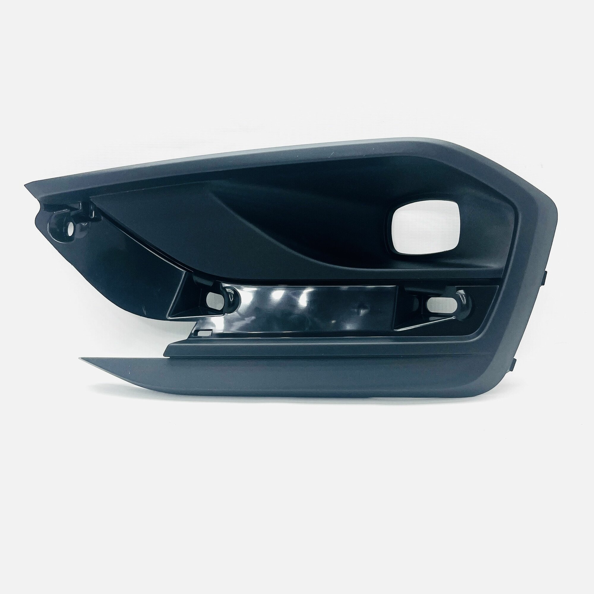 Очки противотуманных фар / Облицовка ПТФ без отверстия для парктроника Лада Веста НГ с 2023 г. (рамки туманок, левая)