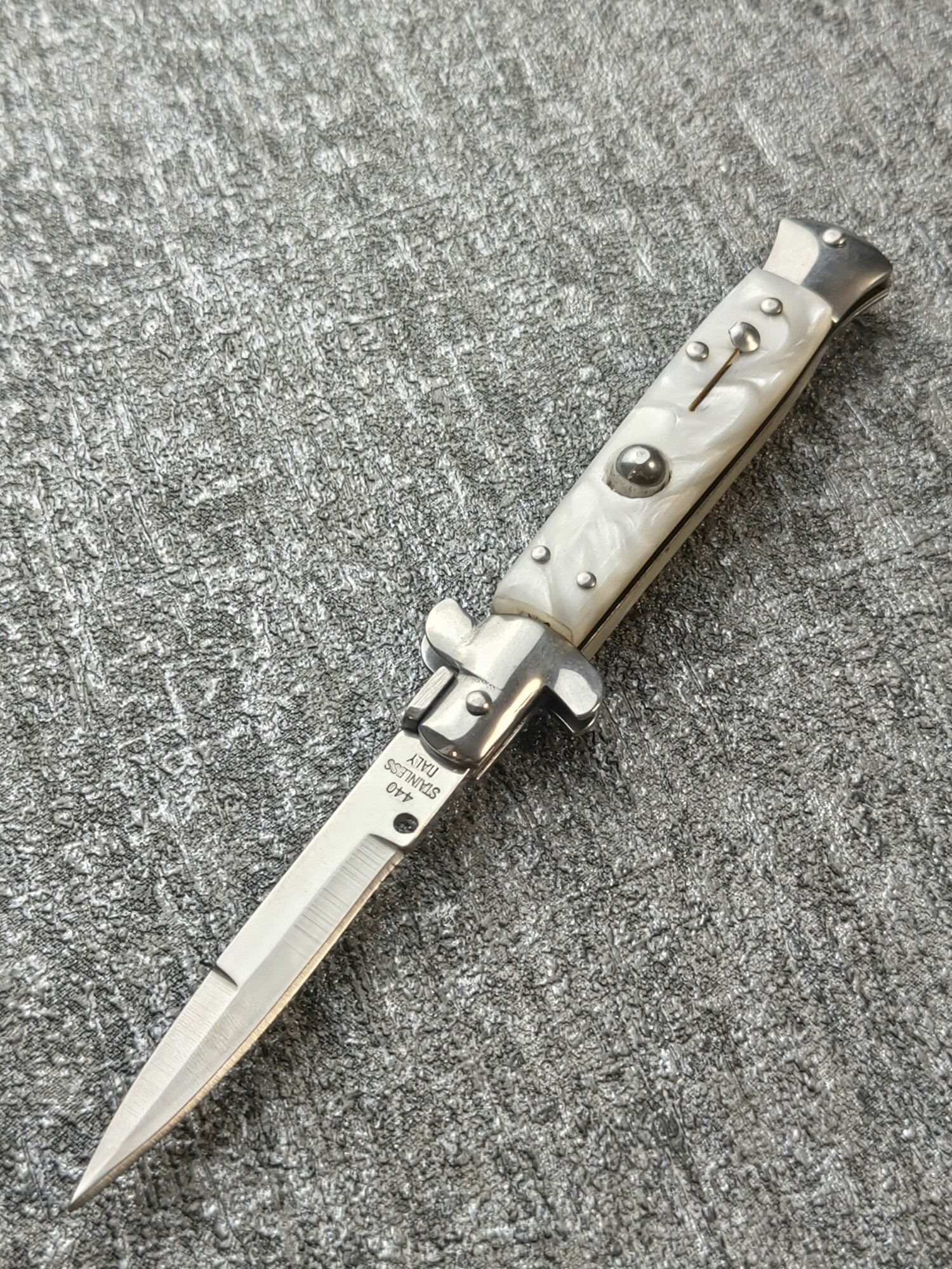 Нож складной, автоматический АКС-001 белый 20 см