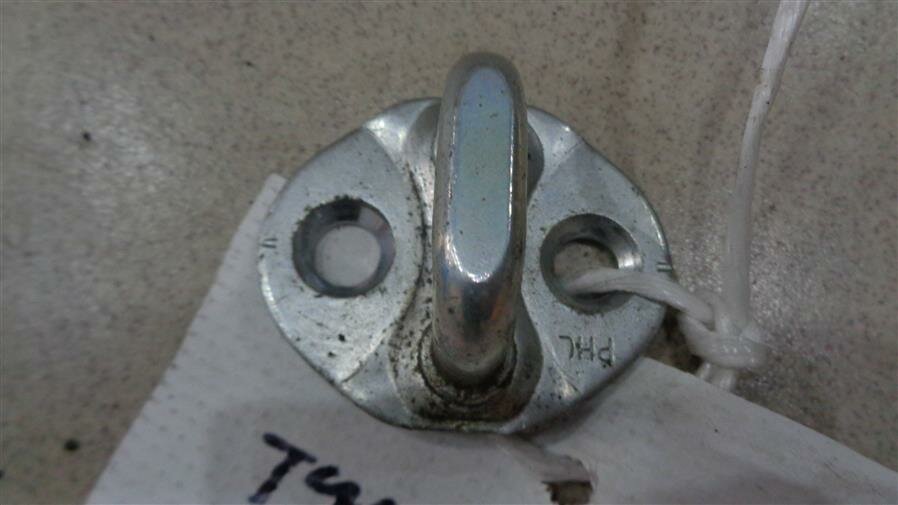 Ответная часть замка двери от Hyundai Tucson 2004-2010