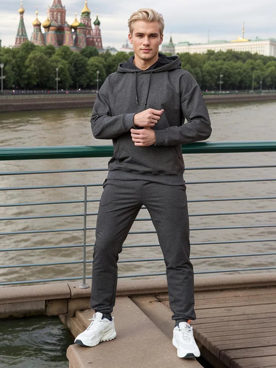 Костюм спортивный