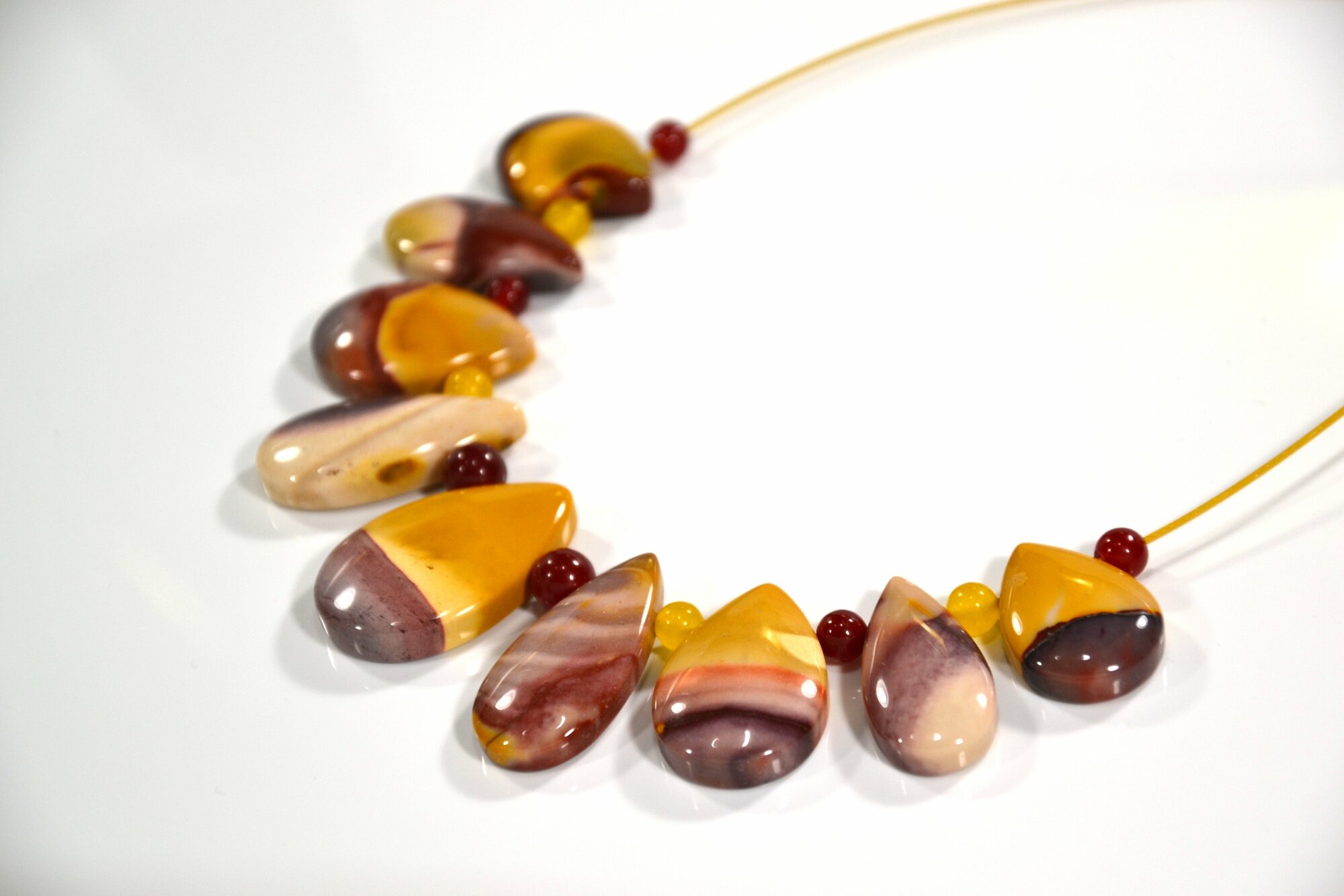 Колье, яшма