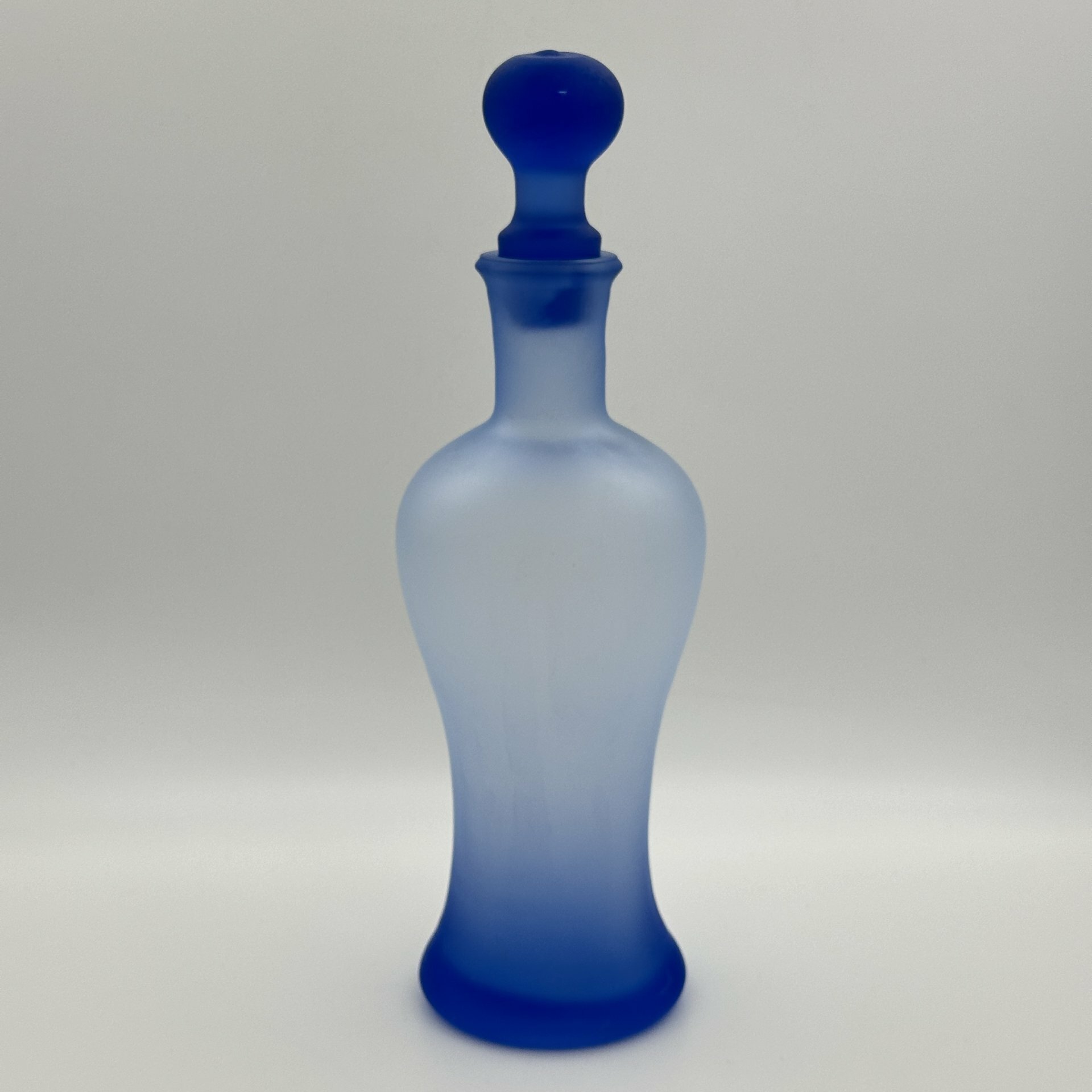 Графин (штоф), стекло, матовое, эффект деграде, Европа, 1960-1980 гг.