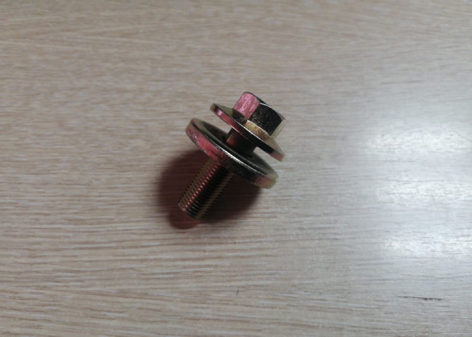 Болт шкива коленвала Geely MK Cross [1.5 16V 5MT хетчбэк] E020210301