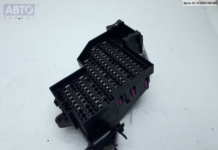 Блок предохранителей Volkswagen Touareg