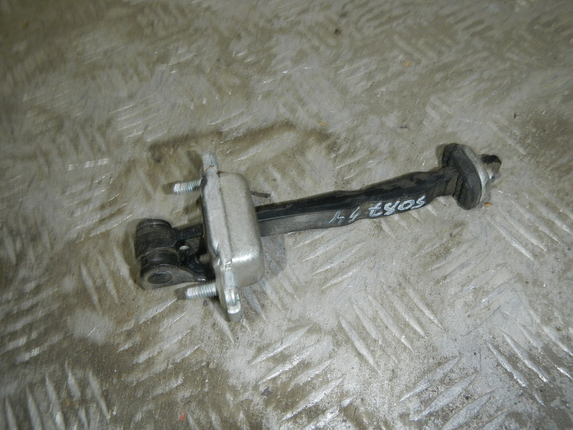 Б/У Ограничитель двери, Chevrolet (Шевроле)-AVEO T300 (11-15) CHEVROLET AVEO T300 (11-15) задняя без повреждений. 508754 ...