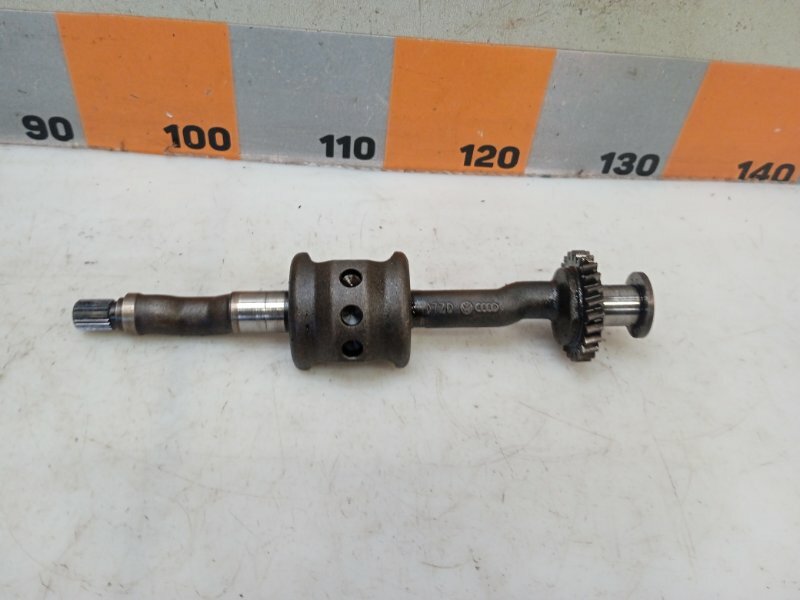 Б/У 4.9 BKW TDI, Фольксваген Туарег Вал балансировочный Volkswagen Touareg 2004 299399 VAG арт. 07Z103299D