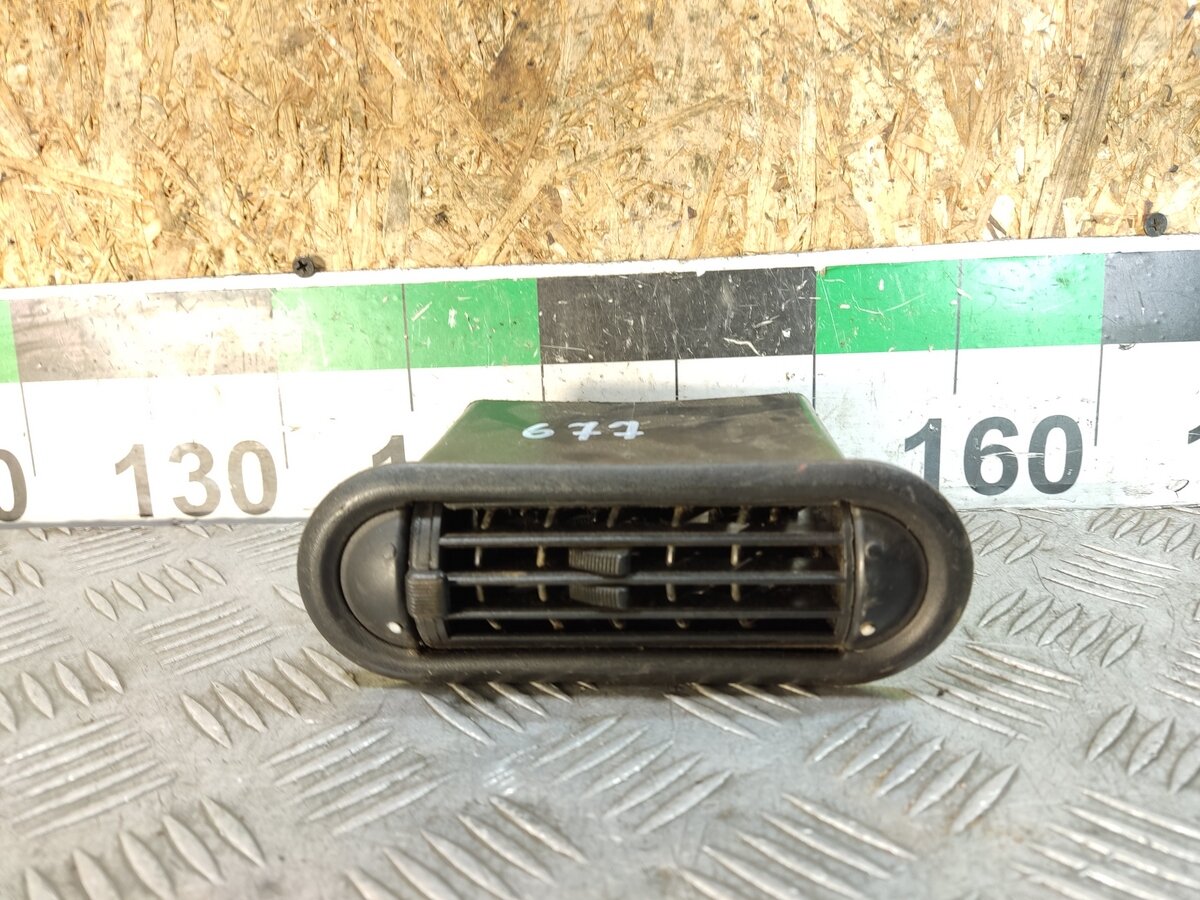 Дефлектор воздушный VAZ NIVA 21238104043