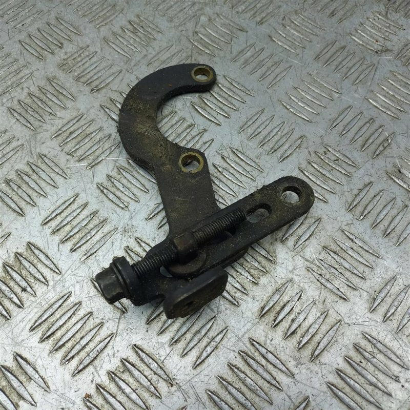 Б/У Кронштейн генератора Mazda Demio 1 DW3W / Мазда Демио 1 DW3W 1.3 B3 85Л.С. 1998