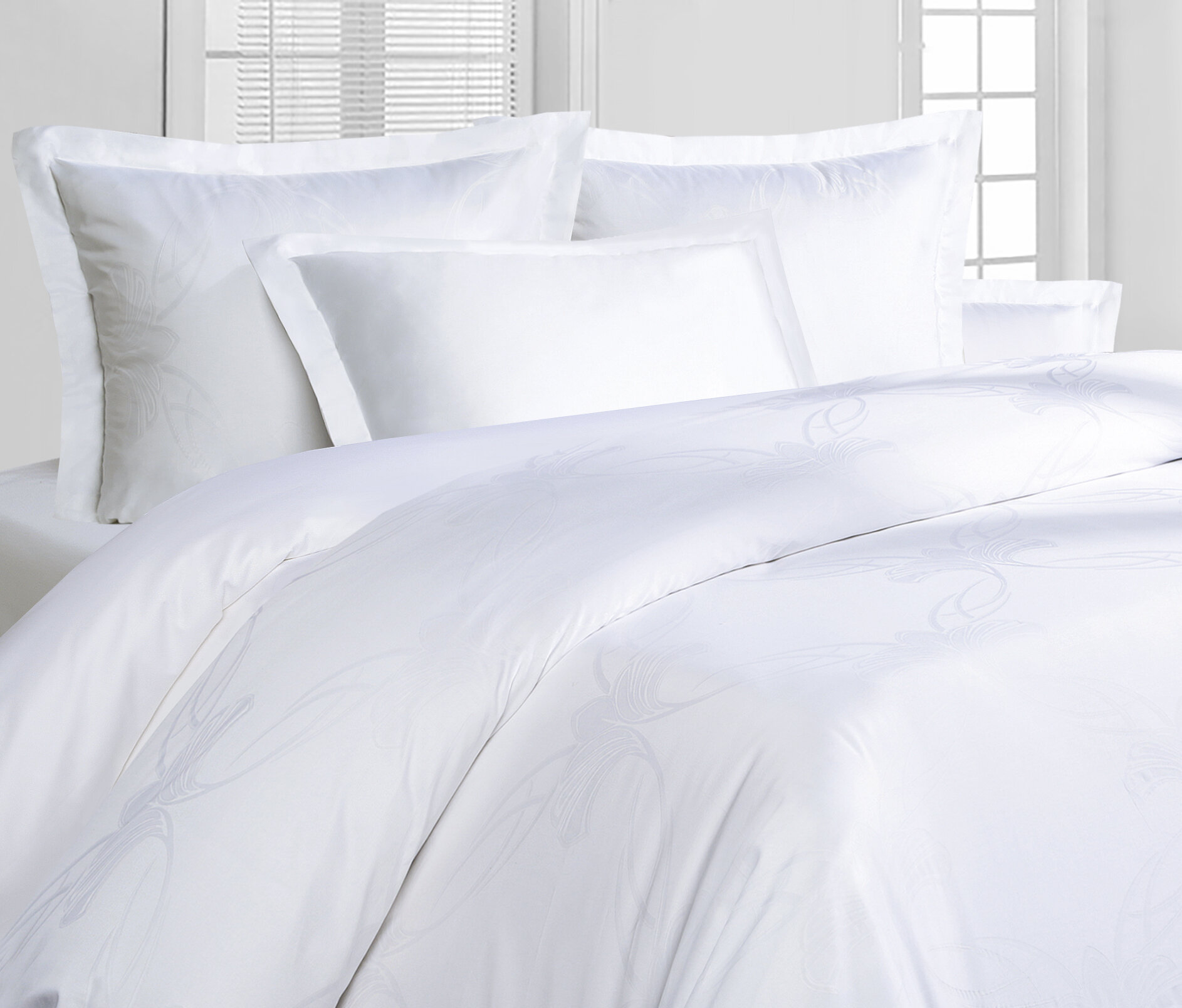 Постельное белье от Mona Liza Royal семейное наволочки 70х70(2шт) и 50*70(2шт) Вензель белый