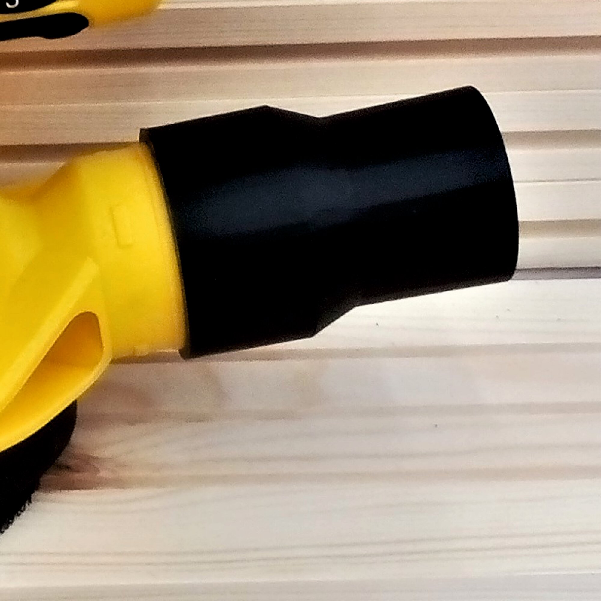 Насадка (адаптер) для пылесоса к орбитальной шлифовальным машинкам DeWalt