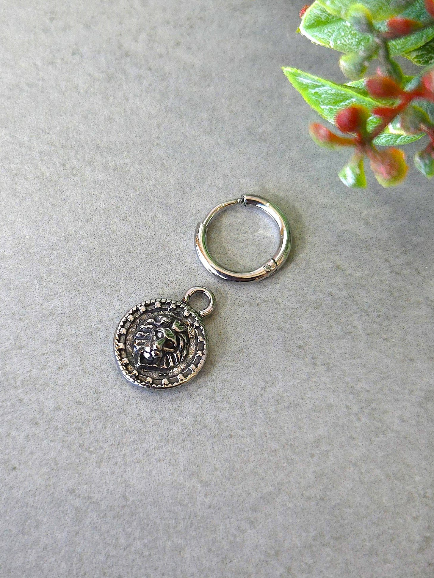 Моносерьга