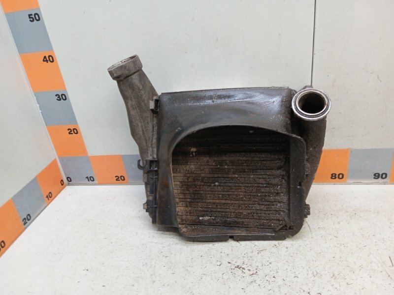 Б/У Порше Кайен Интеркулер Porsche Cayenne 2005 955 Лев. 260438 PORSCHE арт. 7L6145803E, 7L0145803A, 95511080300, 95511080301