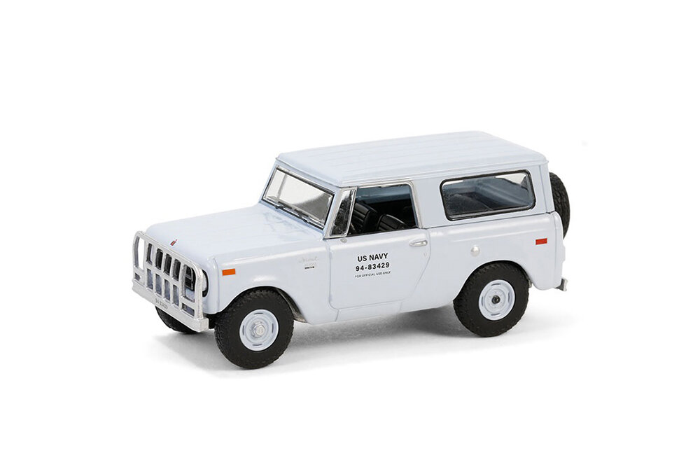 Модель коллекционная GREENLIGHT International harvester scout "u.s. navy" 1970, white (длина модели 6-10 см)