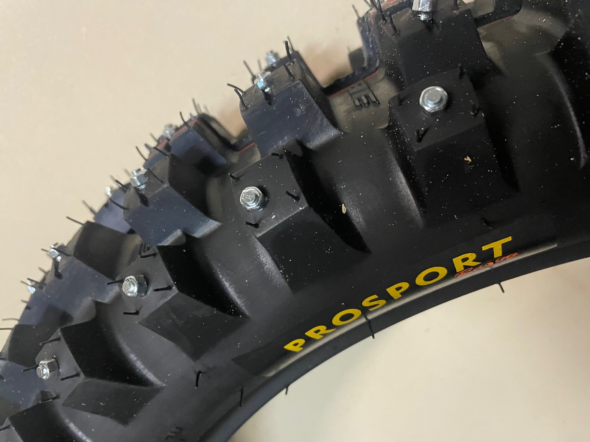 Шина покрышка шипы зимняя для мотоцикла эндуро питбайк 120/90-18