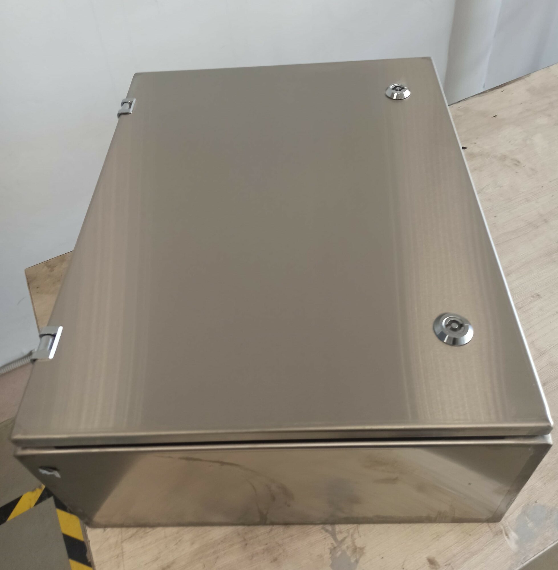 Щит электрический ЗПО из нержавеющей стали, (800*600*250) с монтажной панелью