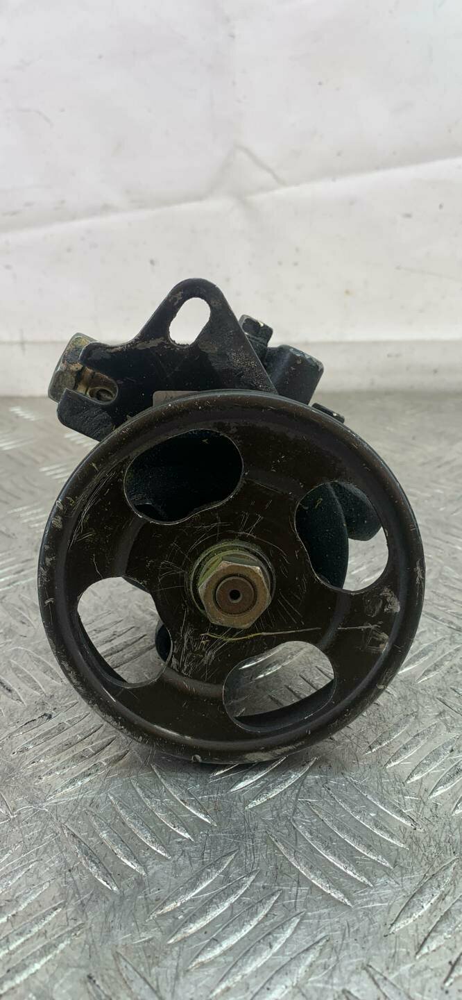 Насос гидроусилителя руля Nissan Almera N15 (1995 - 1998) 4911052Y00