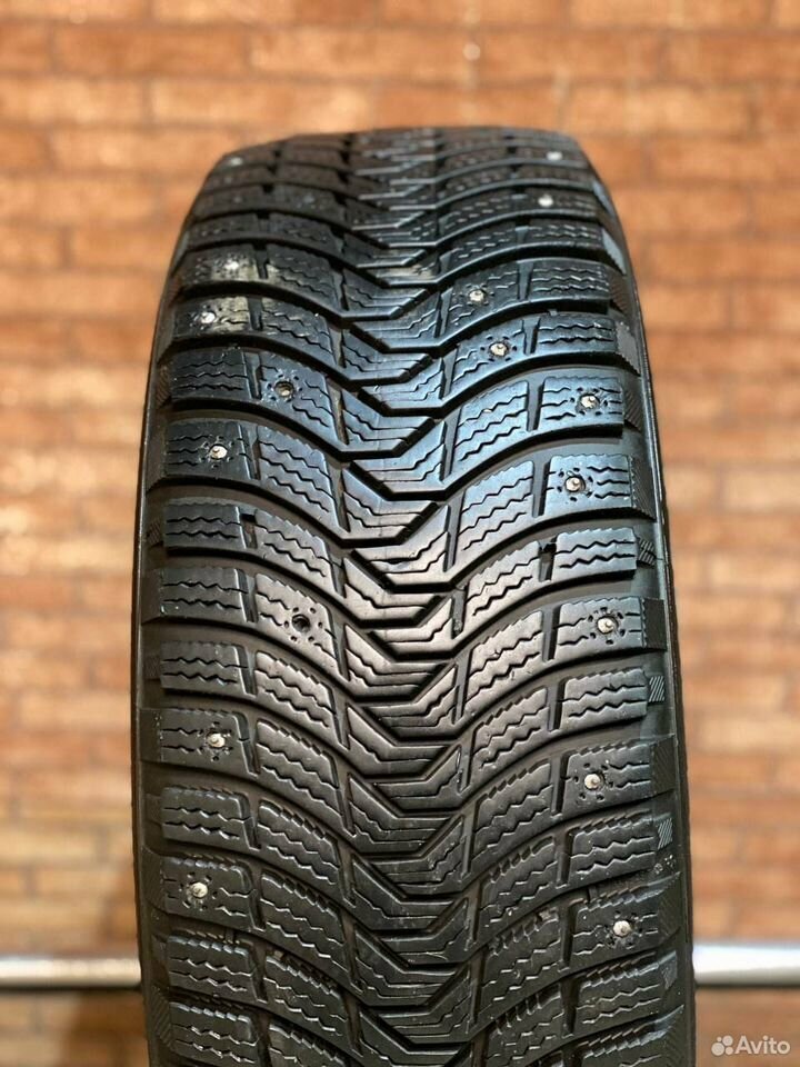 Michelin X-Ice North 3 215/60 R16