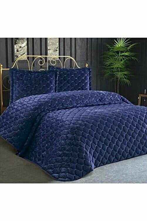 Покрывало велюровое, мягкое, легкое/ размер 260*250, наволочки 60*80 2 шт.