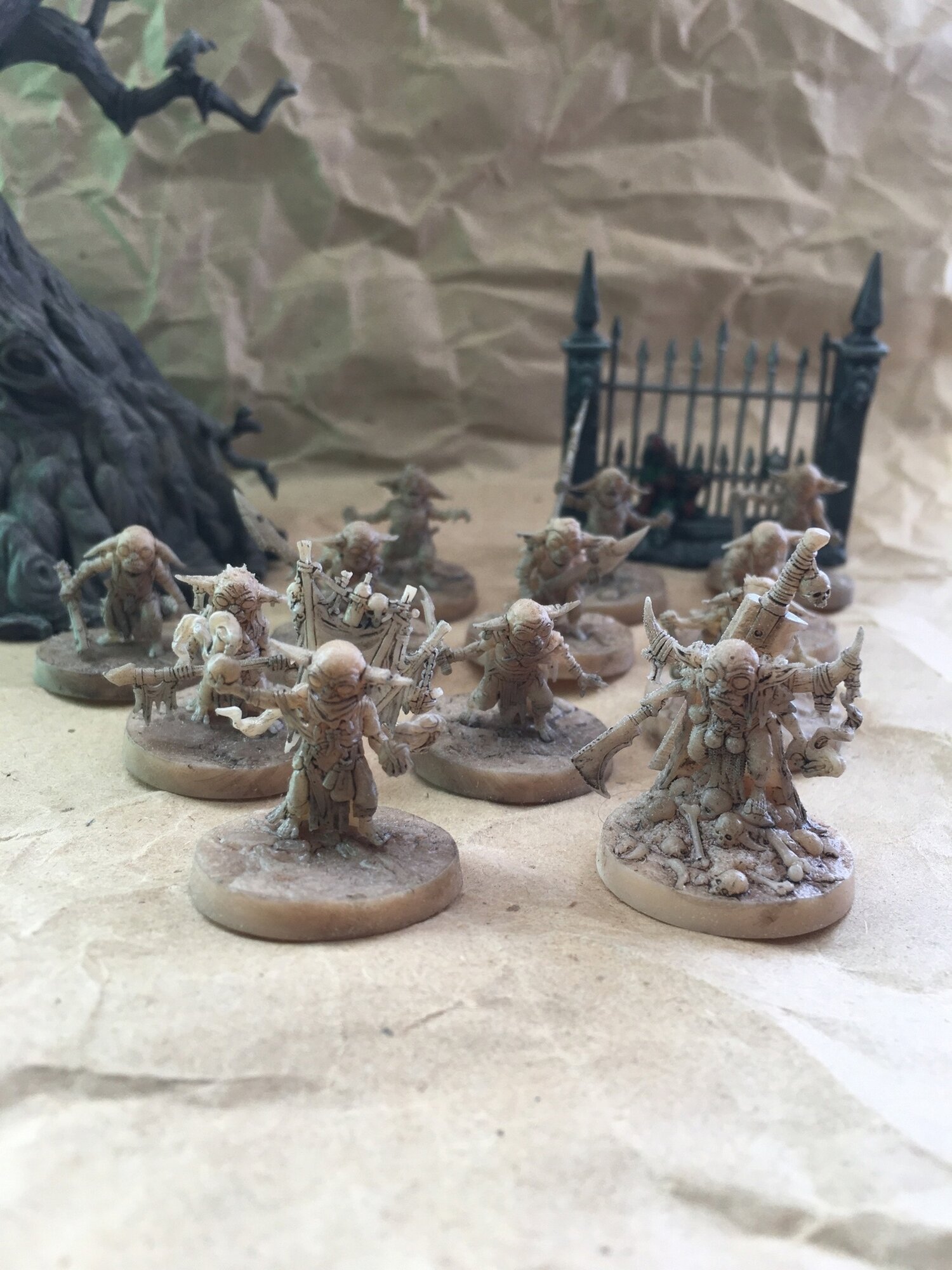 Набор миниатюр для ДнД/DnD и Pathfinder "Гоблины" с проливкой 32 мм 12 шт. подставка 25 мм для НРИ