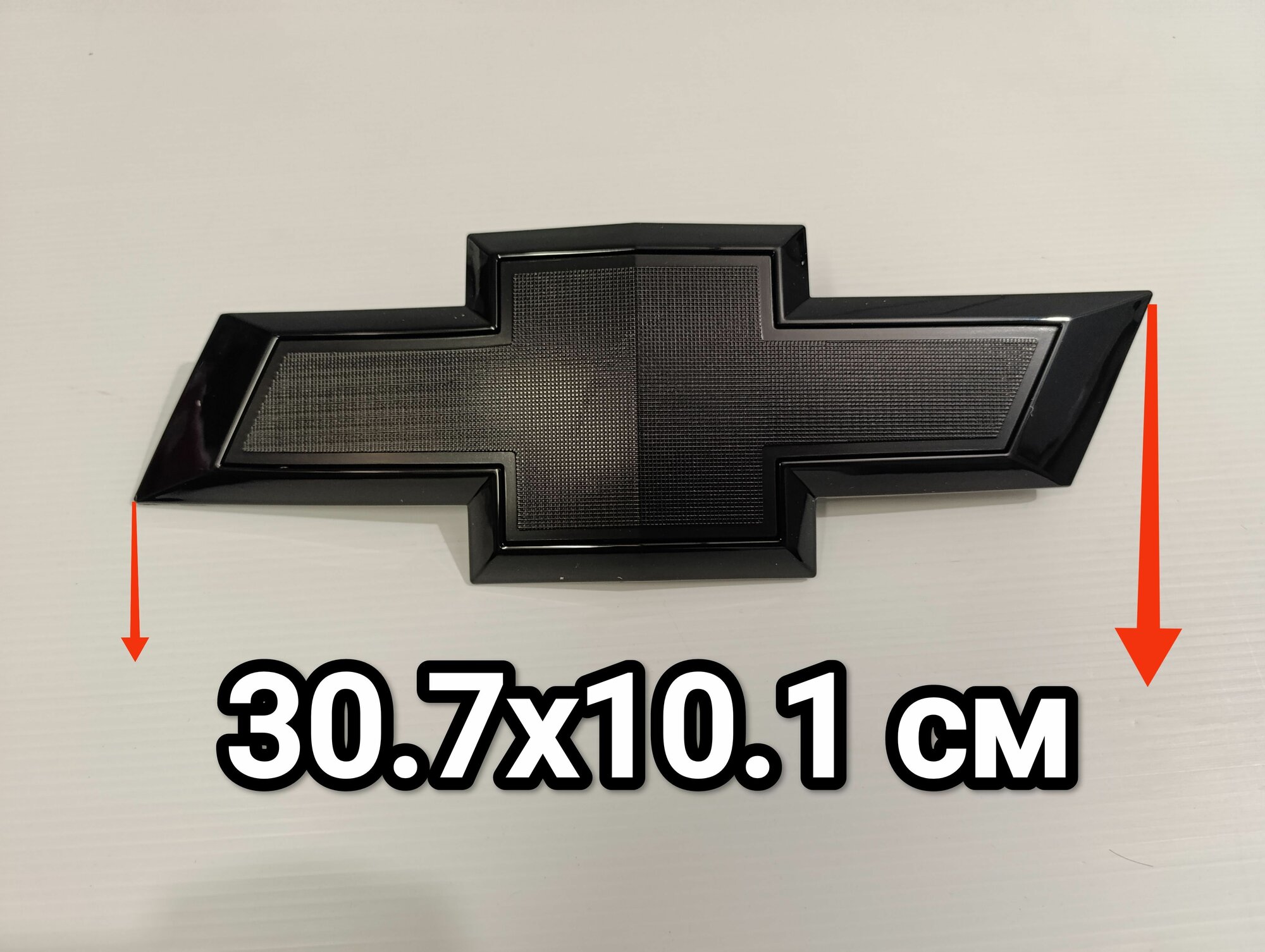 Передняя эмблема Chevrolet Tahoe Suburban