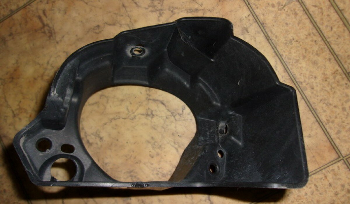 Кронштейн фары противотуманной 3 (BM/BN) Mazda BHR151694