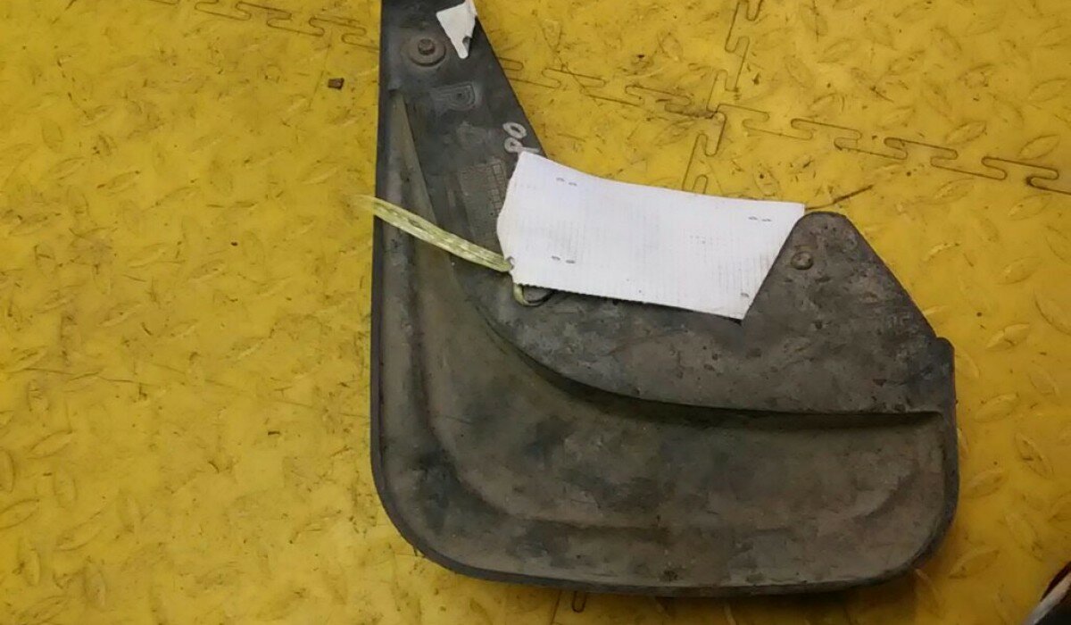 Брызговик передний Espero Daewoo